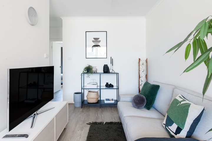 Cozy Nook Apartment In The Heart Of Seddon Village - Tottenham