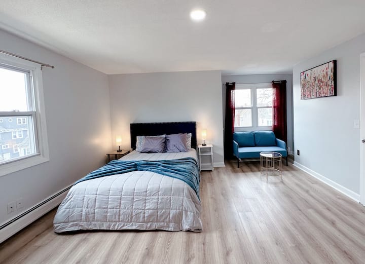 Cozy Loft 2 Bedrooms Close To Boston And Cambridge - Belmont, MA