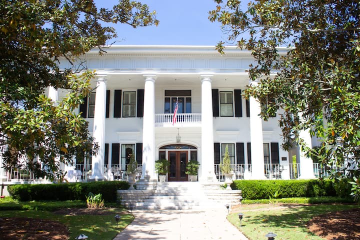 Mercer Room - 1842 Inn - Macon, GA