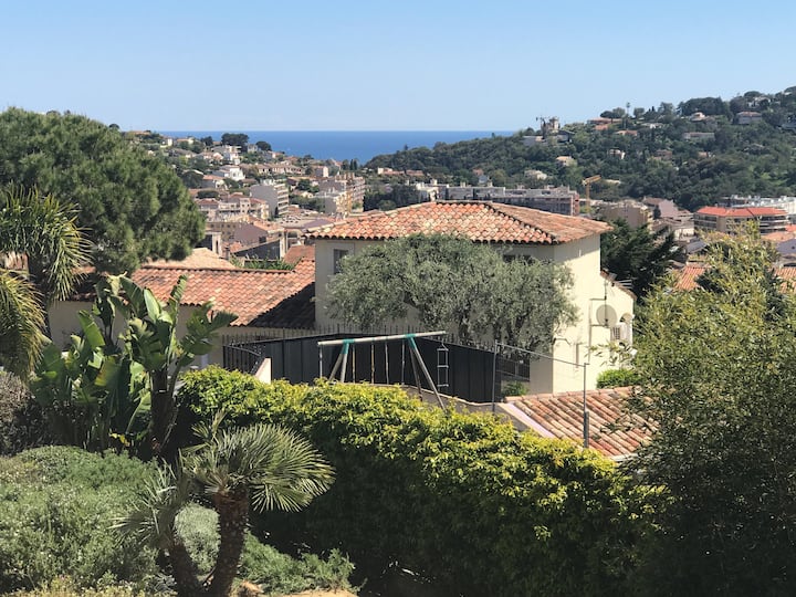 Villa Sur Les Collines Proche De Cannes Et Antibes - Côte d'Azur