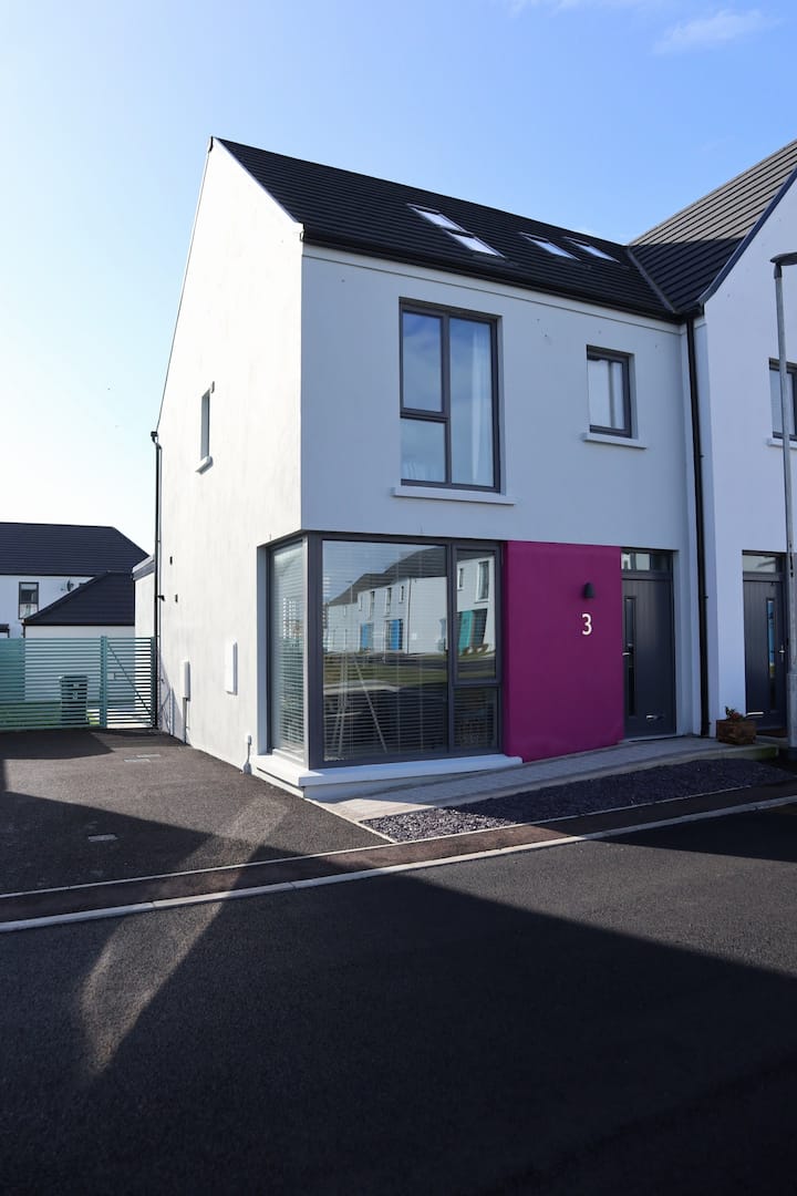 Modern 3 Bed Coastal Retreat At Portstewart - Portstewart