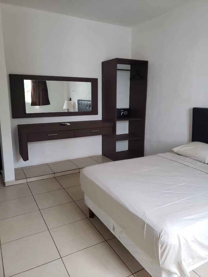 A Una Calle Del Ado 5ta Avenida Supercentrico 106 - Playa del Carmen