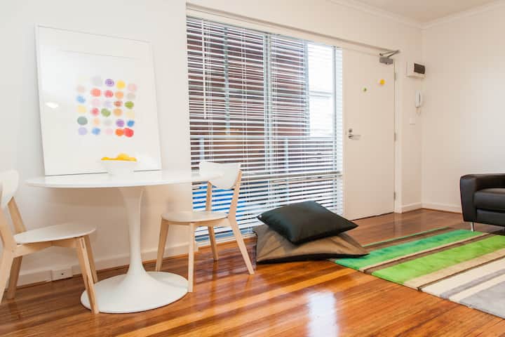 St Kilda Perfect Location - St Kilda