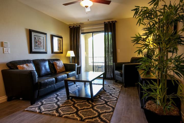 Modern Comfort In A Gated Community - Henderson, NV