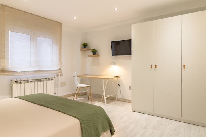 Ah King Size Apartment Oviedo. Vut-5461-as - Oviedo