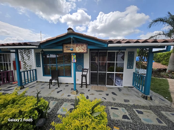 Blue Cabin Near Pereira. Free Airport Rides -