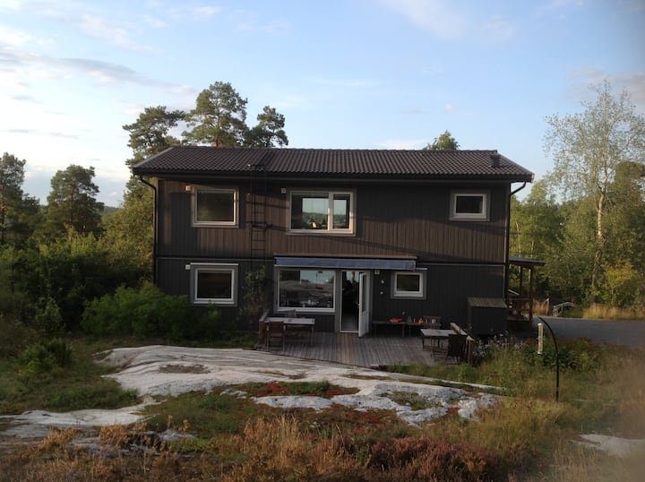 Ljus öVervåning Med Sjöutsikt Nära Stockholm - Saltsjöbaden