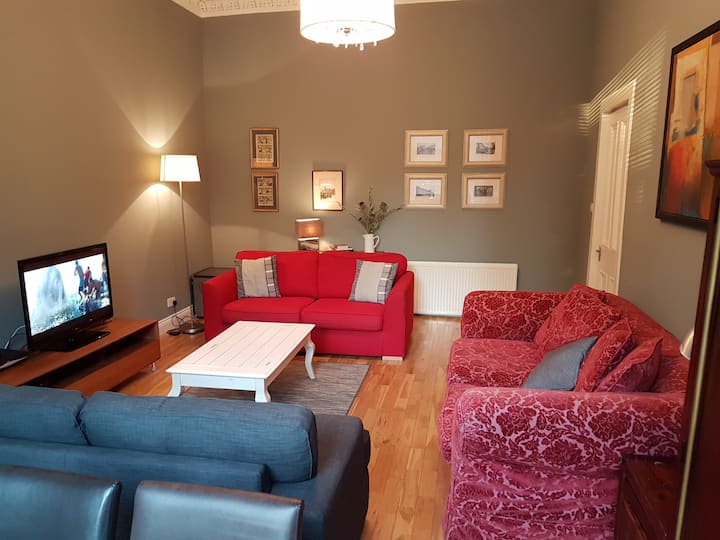 Main Door 3 Bedroom In Finnieston - Glasgow