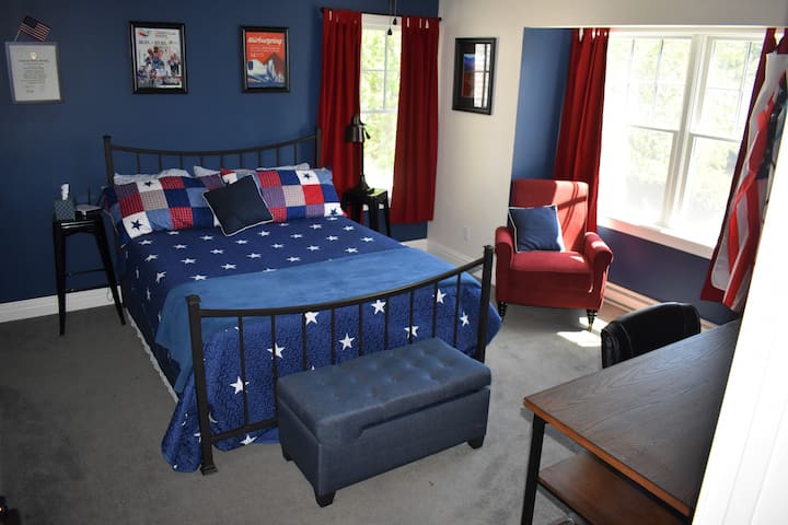 Team Usa Room: Zuhause ~ Lake Placid Village - Lake Placid, NY