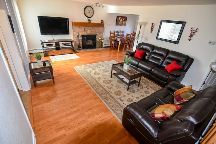 3bd, 2ba Townhouse Style, Central Neighborhood - Anchorage, AK