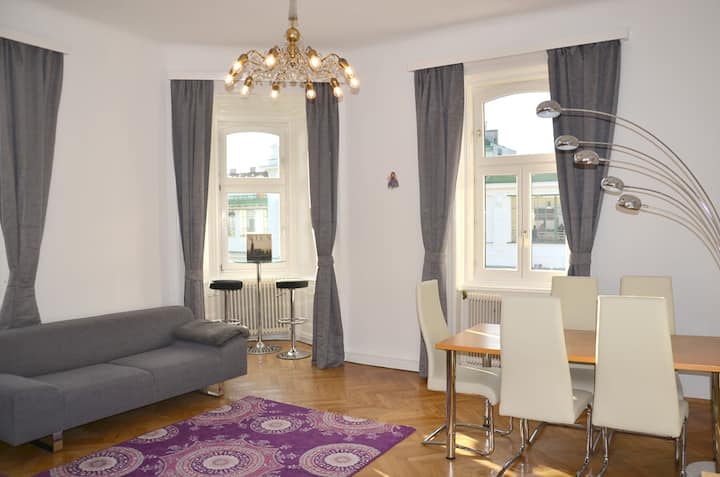 Bright And Spacious 84m², 3 Bedroom Apartment - Wien