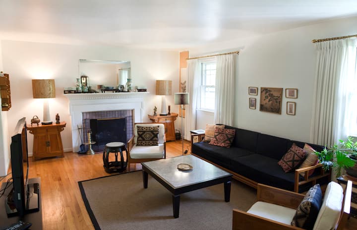 Super Charming 3br Flat + Yard! Spacious! - Arlington