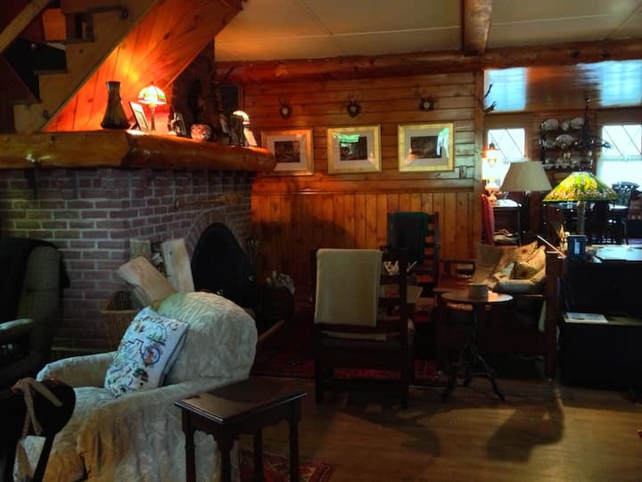 Historic Carriage House- Water View, Upper Saranac - Tupper Lake, NY