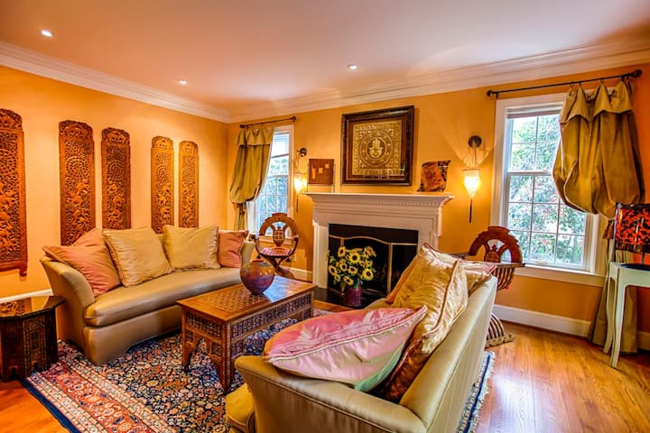 Artful Luxurious Private Room In North Bethesda - Rockville, MD