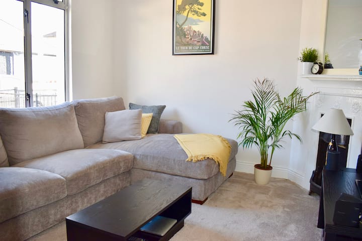 Fabulous Little Townhouse In The Heart Of The City - Dublin