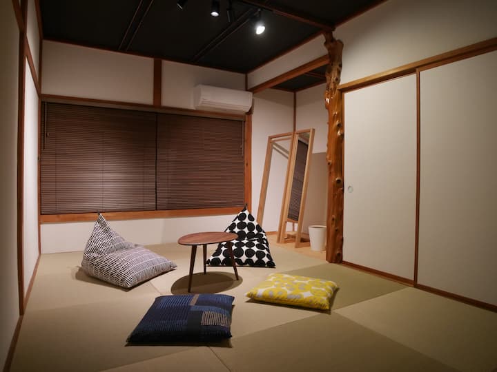 ３人部屋N2.リノベーション温泉民宿「勝五郎」/海まで徒歩３分！（白浜大浜海水浴場） - Shimoda