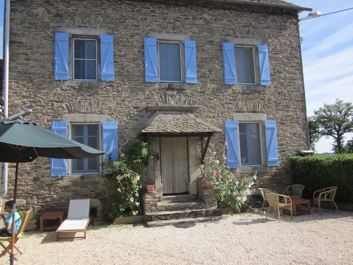 Corps De Ferme Prox Lac De Pareloup - Salles-Curan