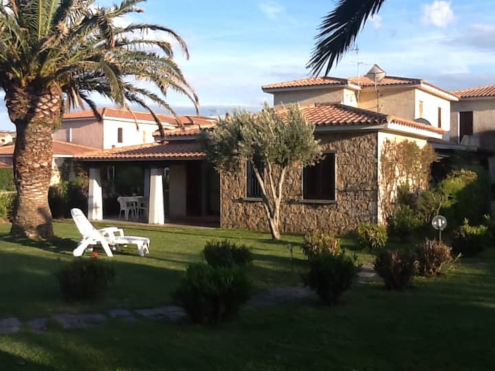 Villa Seafront With A Large Garden - Arzachena