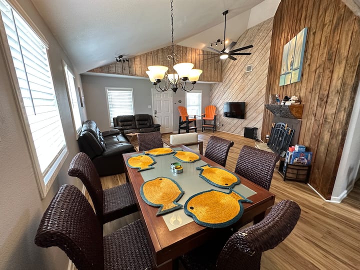 Beach, Bar And Bay Steps Away! Ev Charger. - South Padre Island