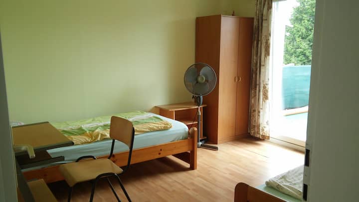 Apartment Mit Küche, Dusche, Balkon In Junkersdorf - Pulheim