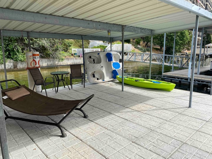 Waterfront Home W/great View, Private Swim Dock. - Lake Ozark, MO