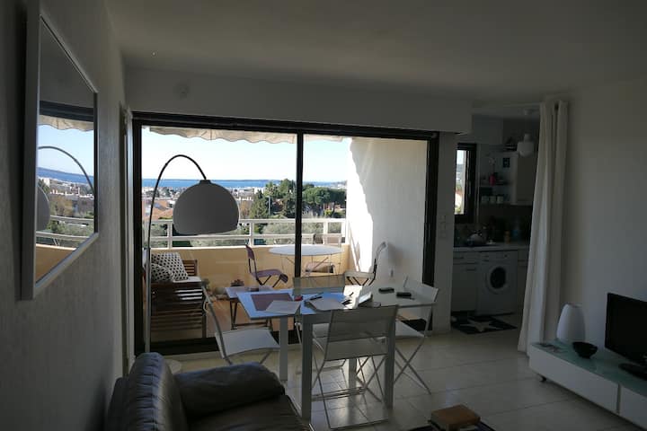 Superbe Appartement, Terrasse, Magnifique Vue Mer, - Antibes