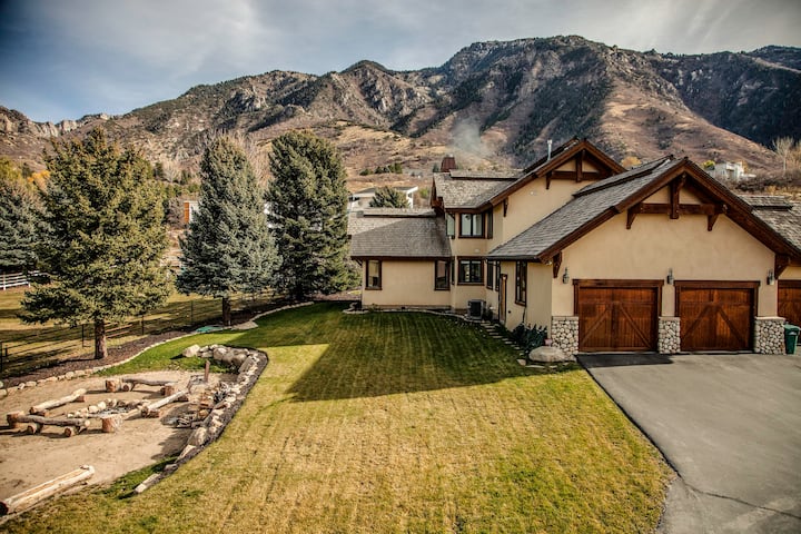 Little Cottonwood Canyon Lodge - Sandy, UT