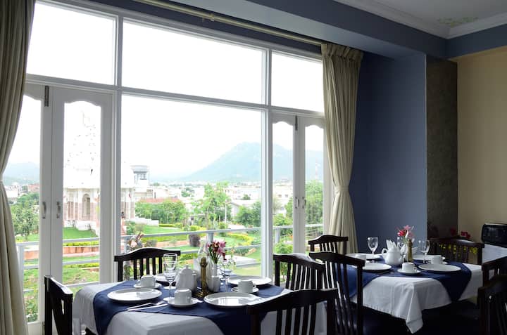 Aesthetic Accommodation With Terrace Treat ! - Udaipur