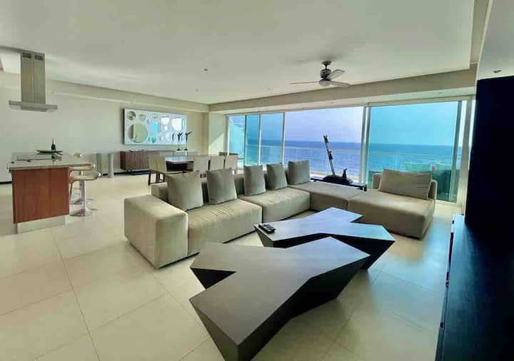 Cómodo Condominio Peninsula A Pie De Playa - Puerto Vallarta