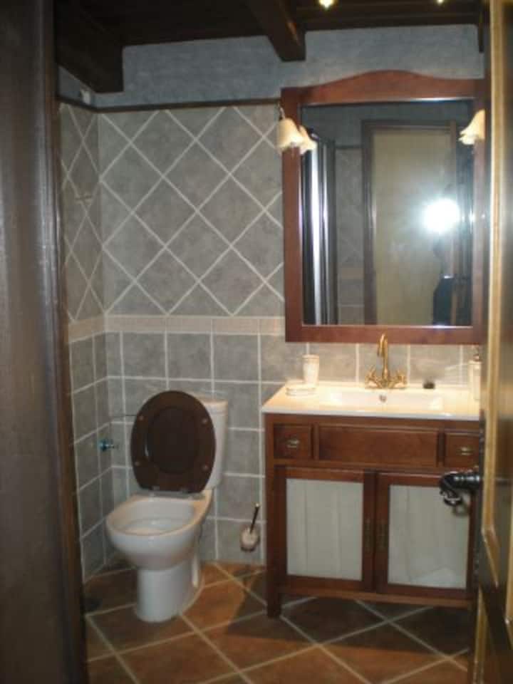 Un Bello Lugar En La Alcarria. - Hueva