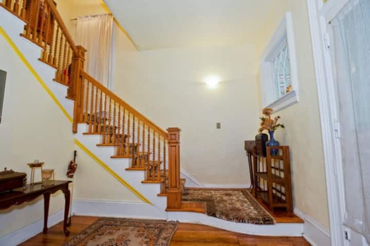 Live By Lake Michigan Ground Floor - Evanston, IL