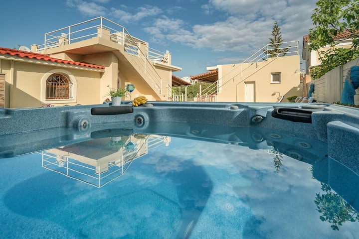 Fiorentinos Villa | 2br + Guesthouse | Pool & Sea - Zakynthos