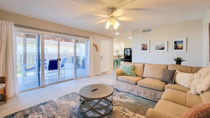 Flagler Beach-ocean View*2/2*100 Ft To Beach~ - Flagler Beach, FL