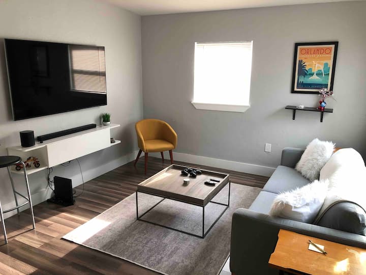 (Pet Friendly) Cozy Home With Work Space! - Maitland, FL