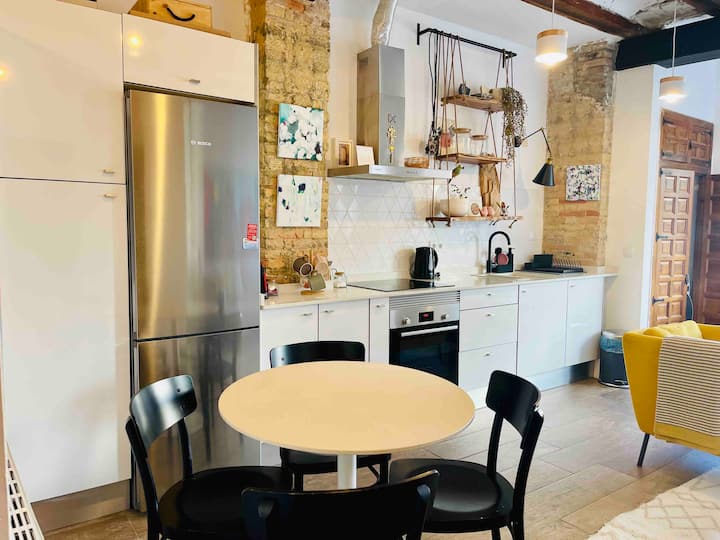 Historic Downtown Valencia - Seasonal Rental -