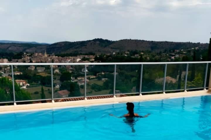 Gite Dans Une Maison En Rdc Avec Piscine - Joyeuse