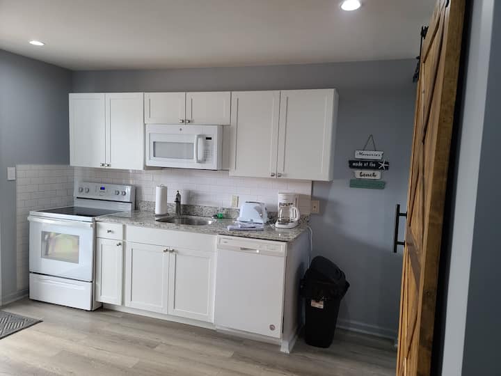 Harrison Hotel K Pet Friendly - Murrells Inlet, SC