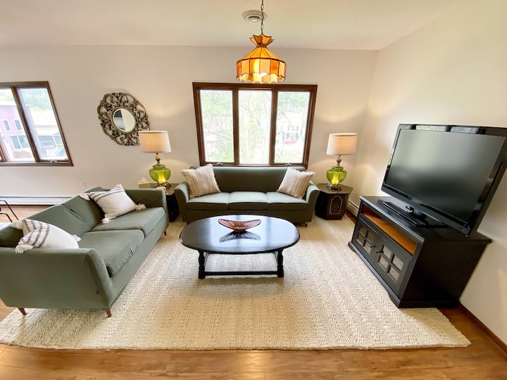 Grandma's Trail House: 8 Bedroom - Lanesboro, MN