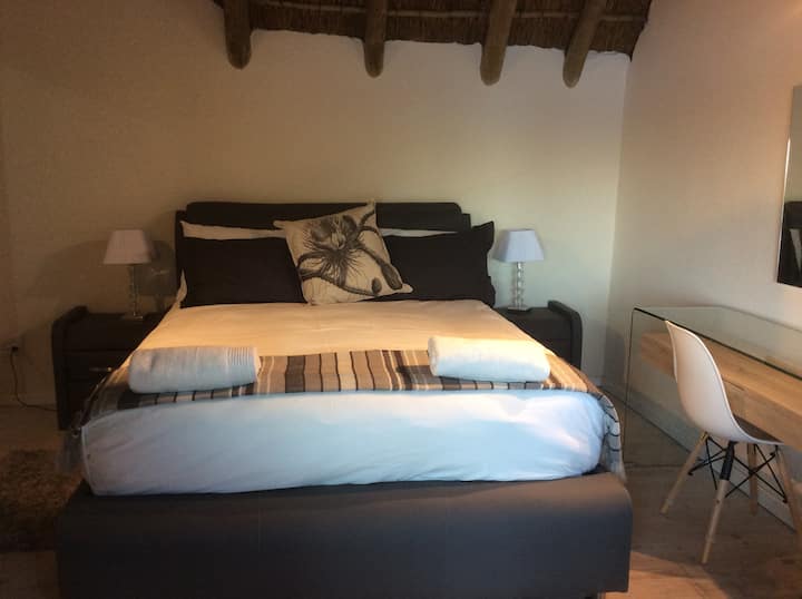 Cozy Kosmos 2 - Hartbeespoort