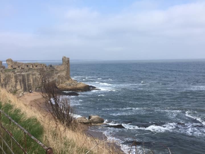 Centrally Located Luxury Apartment Sleeps Six - Saint Andrews