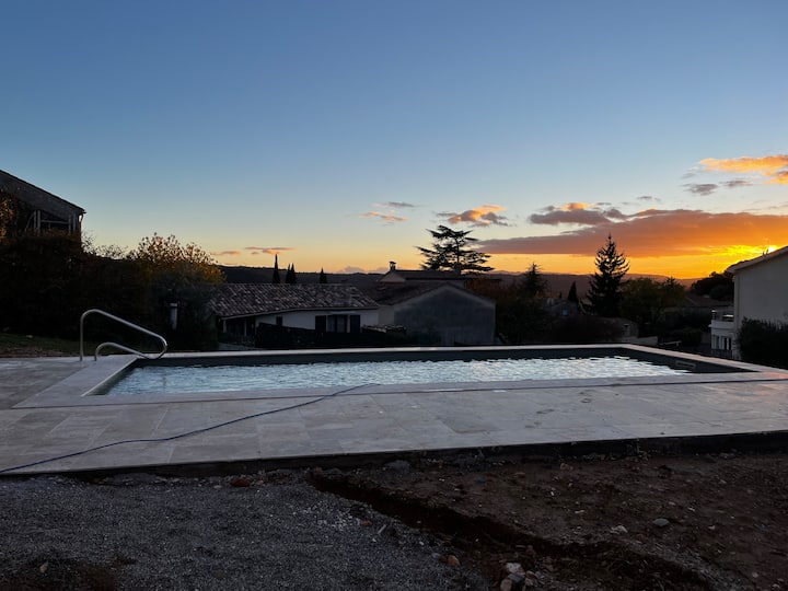 Superbe Rez De Villa De 45 M2 Avec Piscine - Gréoux-les-Bains