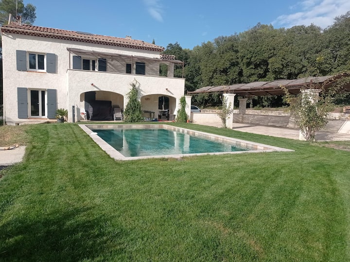 Confortable Mas Provençal 5000m²calme Piscine Clim - Var
