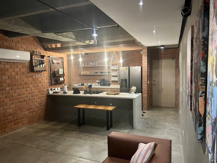 Rustic Loft Workspace + Riverside View - Barranquilla