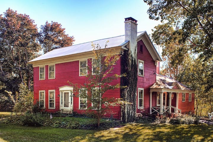 The Historic 1801 Armstrong House - Colgate University, Hamilton
