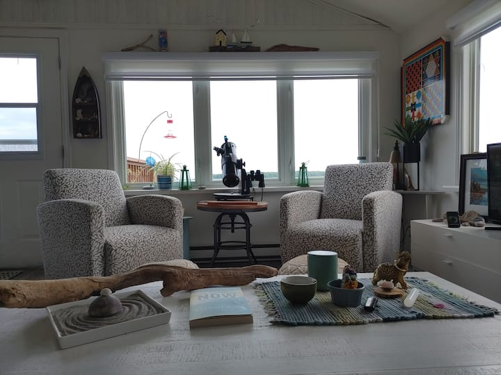 Oceanfront Loft Getaway - New Brunswick