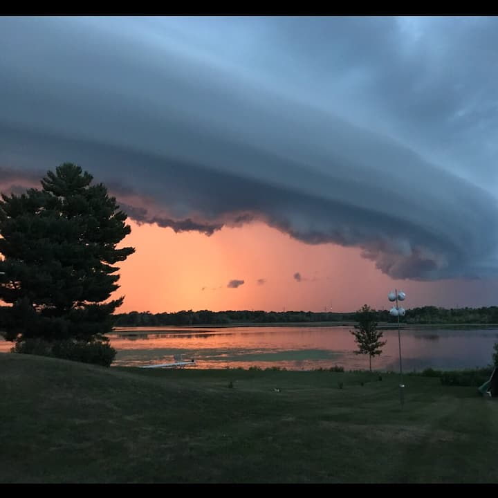 Lake Redstone Vacation Rentals & Homes - La Valle, WI | Airbnb