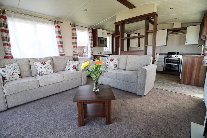 Amaryllis Lodge, St Merryn, Padstow (Dogs Allowed) - Treyarnon Bay