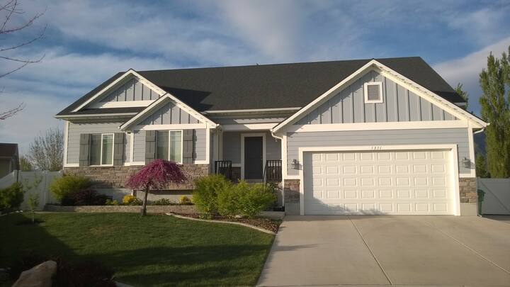 New & Stylish Basement Apartment - Springville, UT