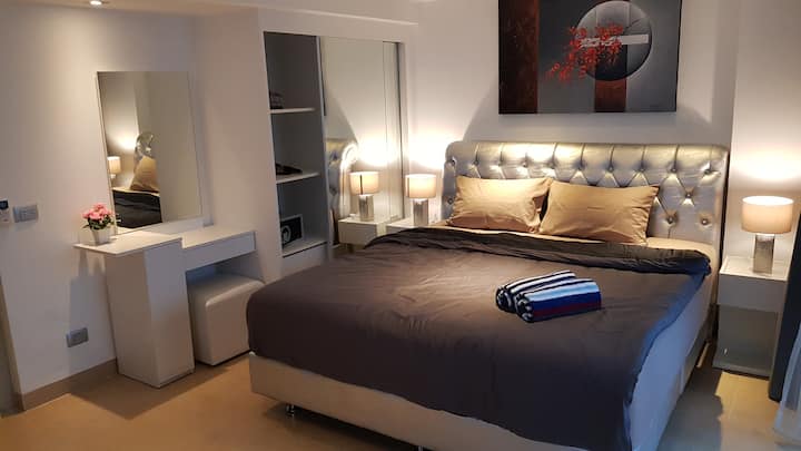 Luxury Studio-soi Buakhao 15-pool View-35sqm - Pattaya