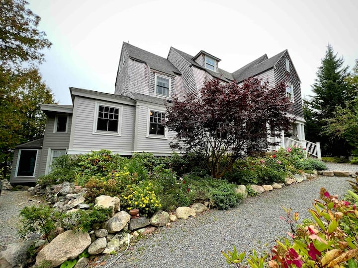 Historic 10-br Main St. Mansion - Cranberry Isles, ME